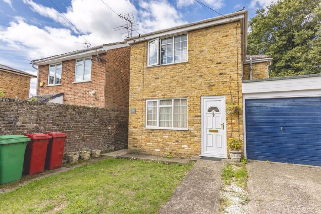 Alpha Street South, Slough, 2 bedroom, Apartment